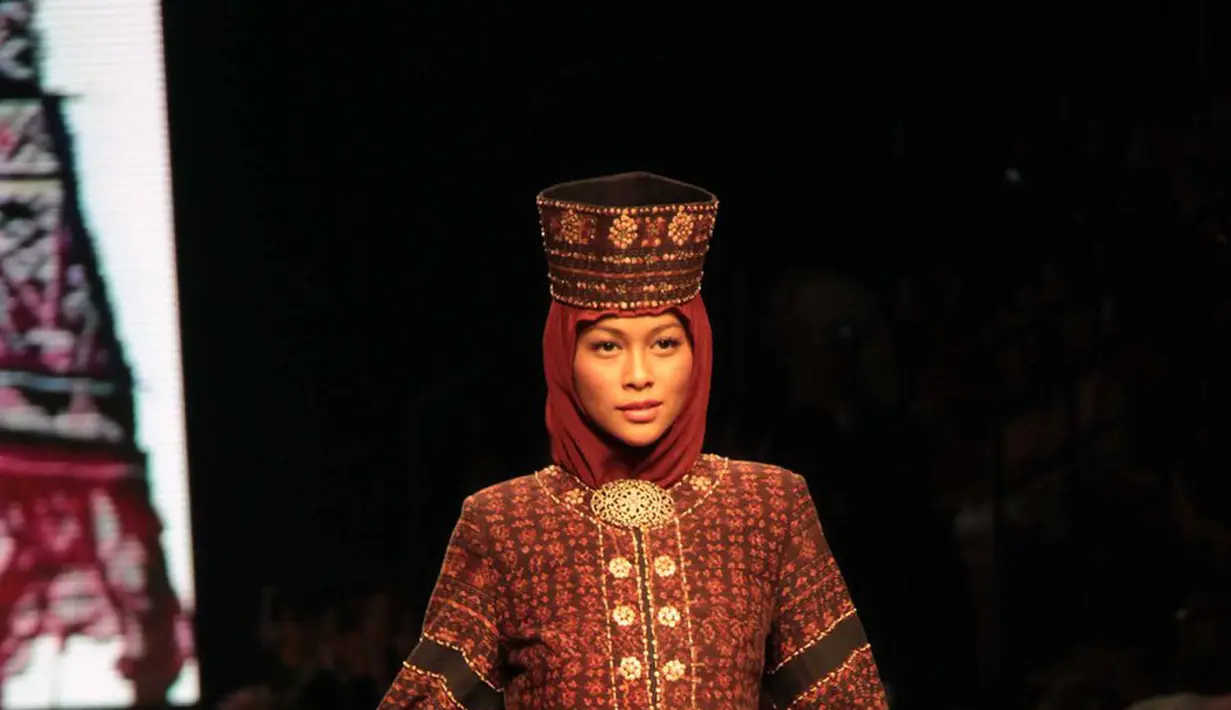 Ida Royani, From West To The East - Photo Fimela.com