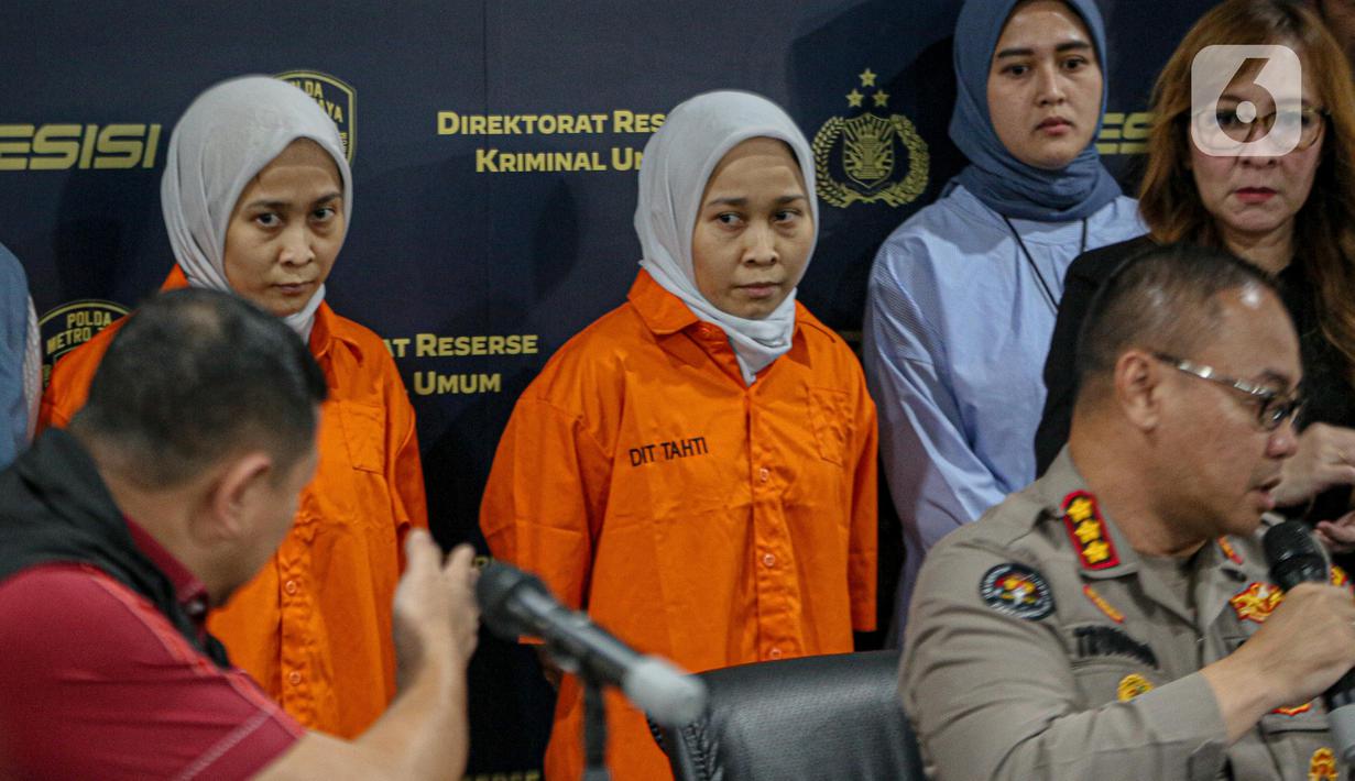 Kasus Penipuan Ponsel, Si Kembar Rihana Rihani Kini Kenakan Baju ...