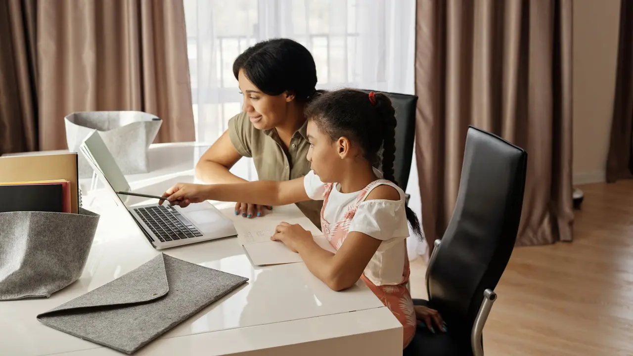 140 Kosa-kata Bahasa Jawa dan Artinya, Lengkap Ngoko dan Krama Inggil ...