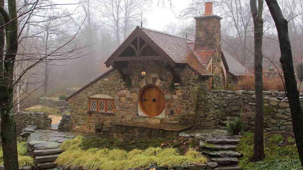 Rumah Hobbit Ini Asli dan Bisa Dijadikan Tempat Tinggal - Photo Fimela.com