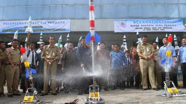 Cara Membuat Roket Air Sederhana, Ide Mainan Edukatif - Hot Liputan6.com