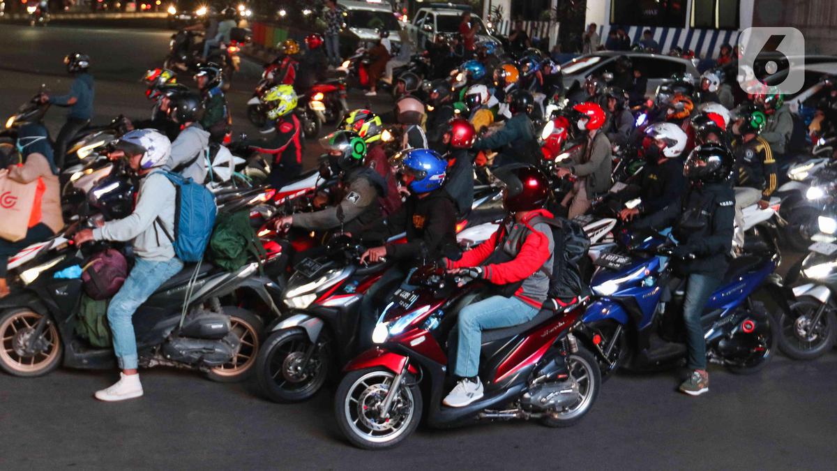 837.695 kendaraan Keluar Masuk Jabodetabek pada Hari Kedua Lebaran ...