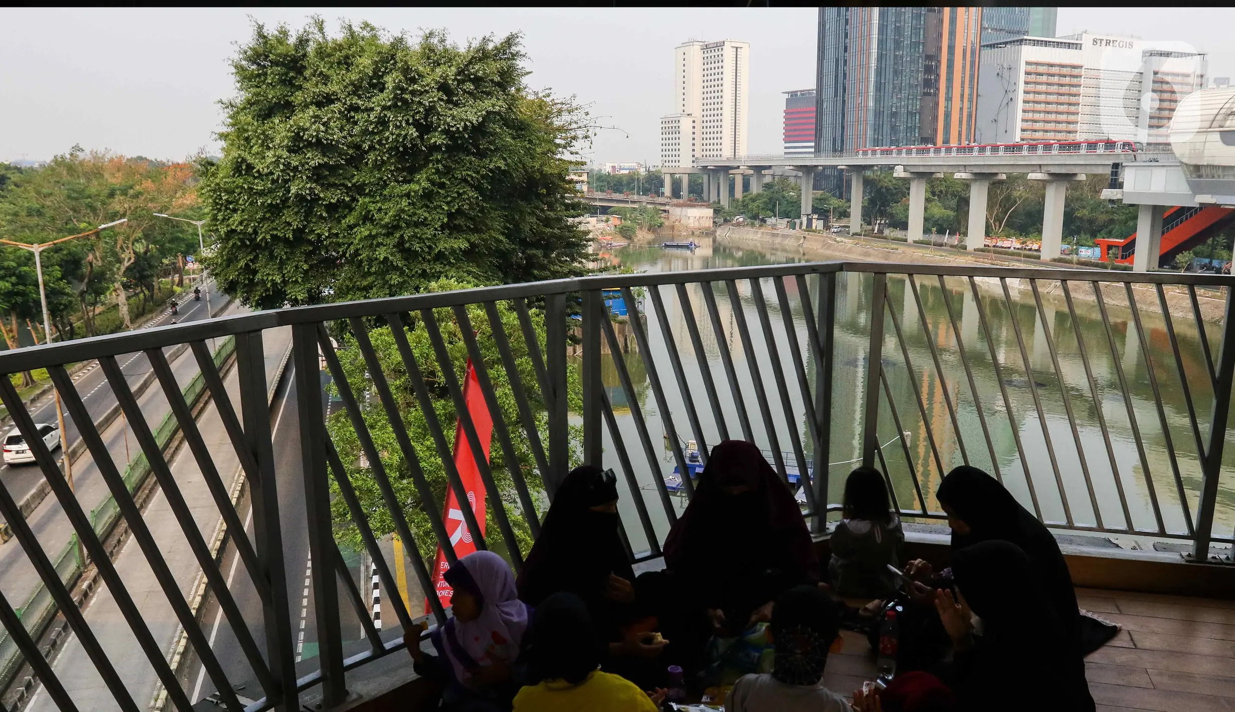 JPM Dukuh Atas Hubungkan Akses Pengguna KRL, LRT, dan TransJakarta ...