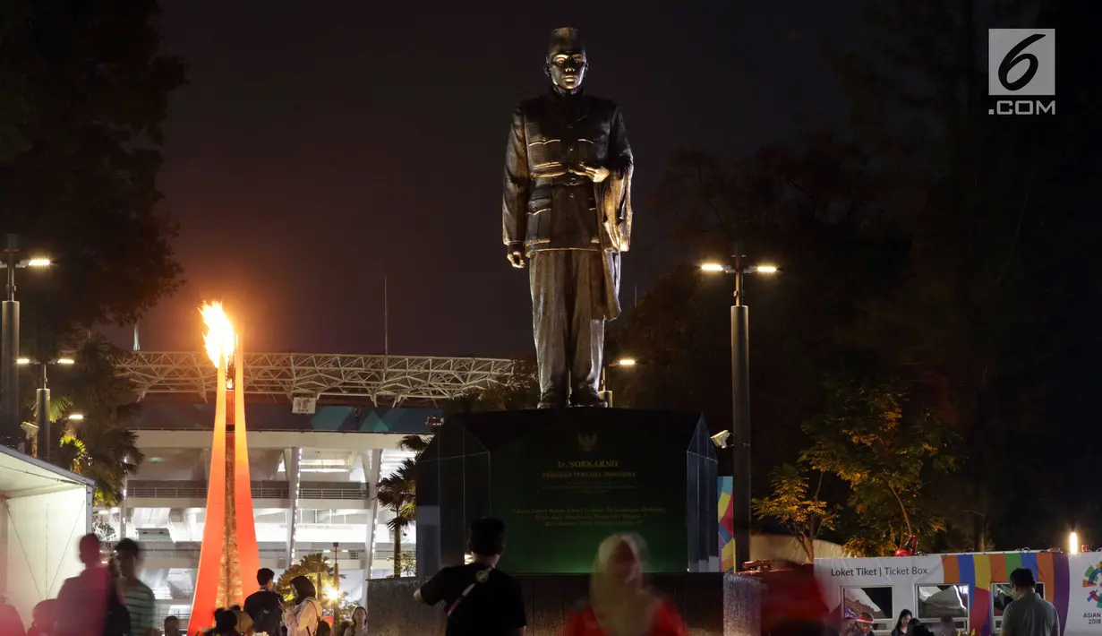 FOTO: Pembukaan Asian Games 2018, Patung Sukarno Bermandi Cahaya ...