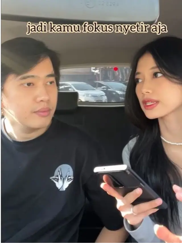 Umumkan Kehamilan Pertama, Ini 6 Potret Desy Genoveva Eks JKT48 dan ...