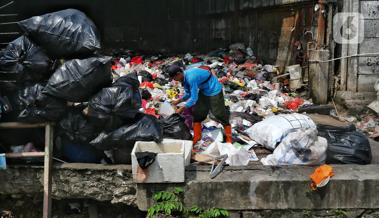 Bertahan Hidup dari Barang Bekas di Tumpukan Sampah - Foto Liputan6.com