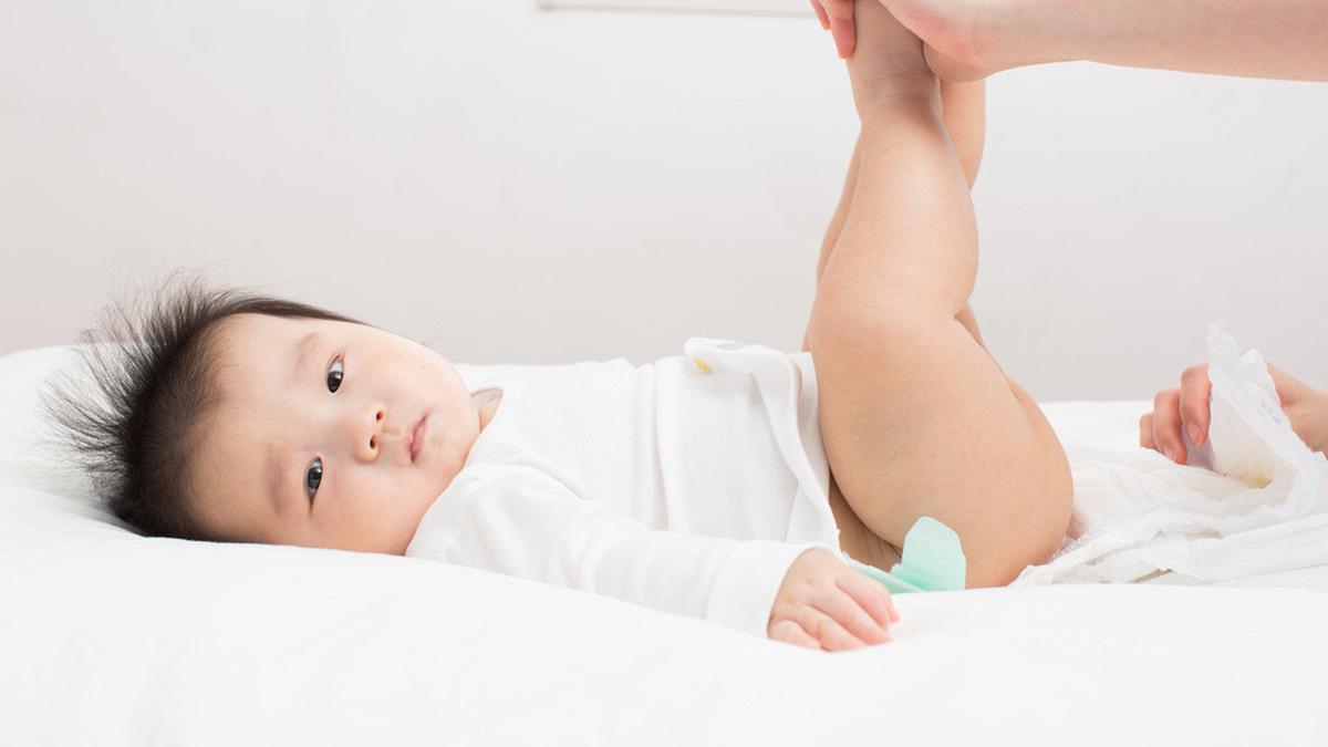 Amankah Mengatasi Ruam Popok Pada Bayi dengan Baby Oil? - Parenting ...