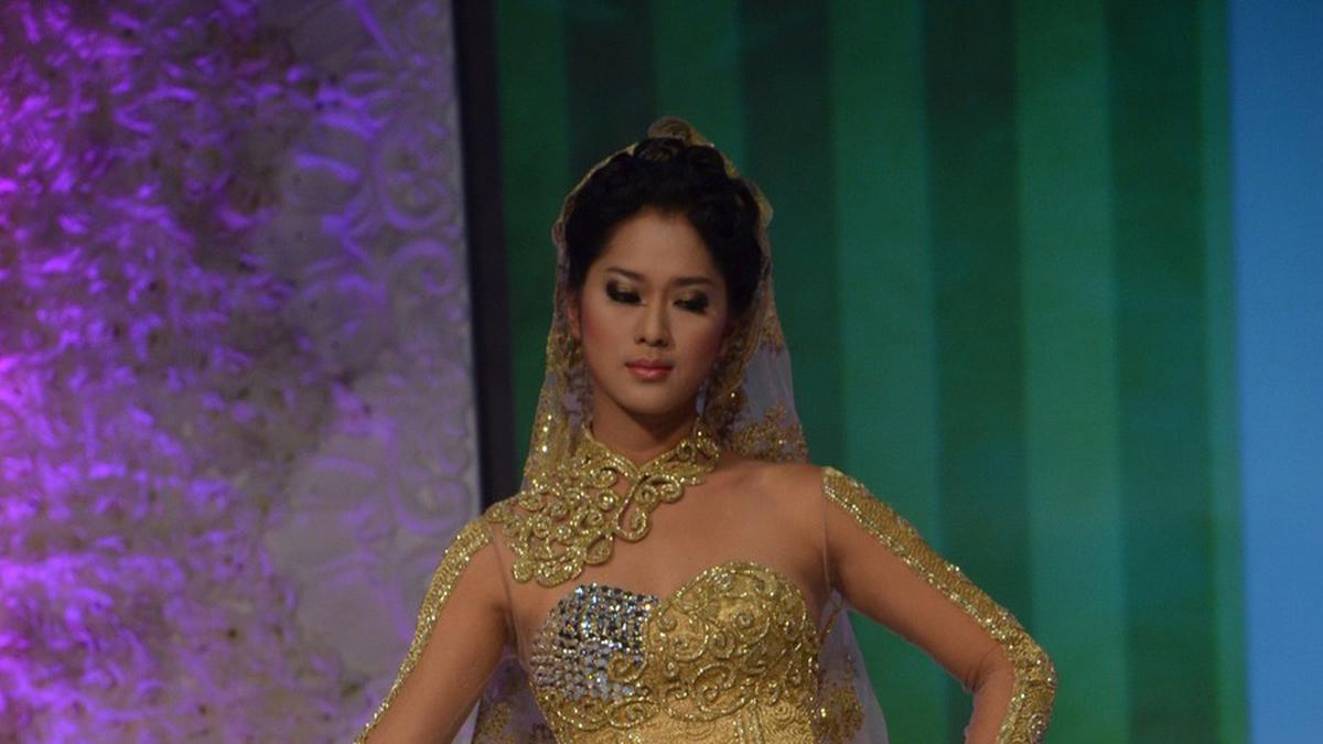 Batik Gaya Victorian by Eema Assegaf - Photo Fimela.com