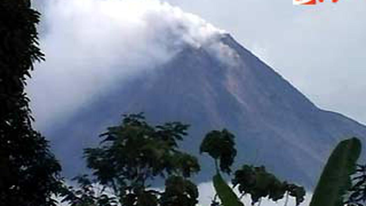 Aktivitas Vulkanik Merapi Terus Melonjak - News Liputan6.com