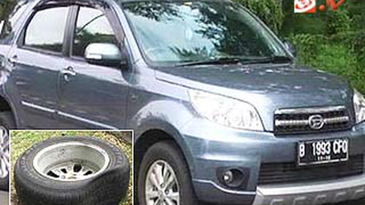 Ban Mobil Digembosi, Ratusan Juta Raib - News Liputan6.com