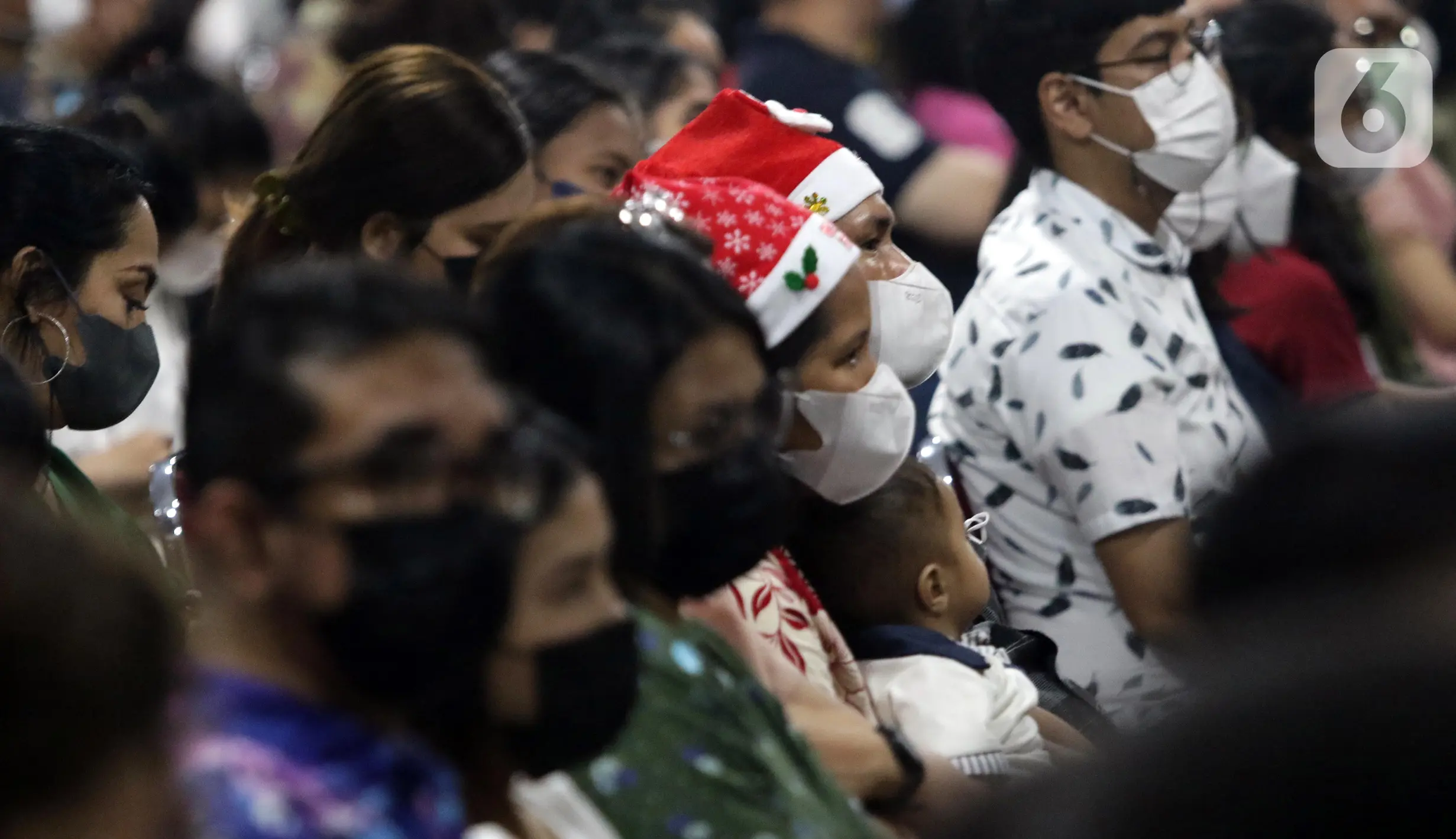 Khidmat Misa Malam Natal 2022 di Gereja Katedral Jakarta - Foto Liputan6.com