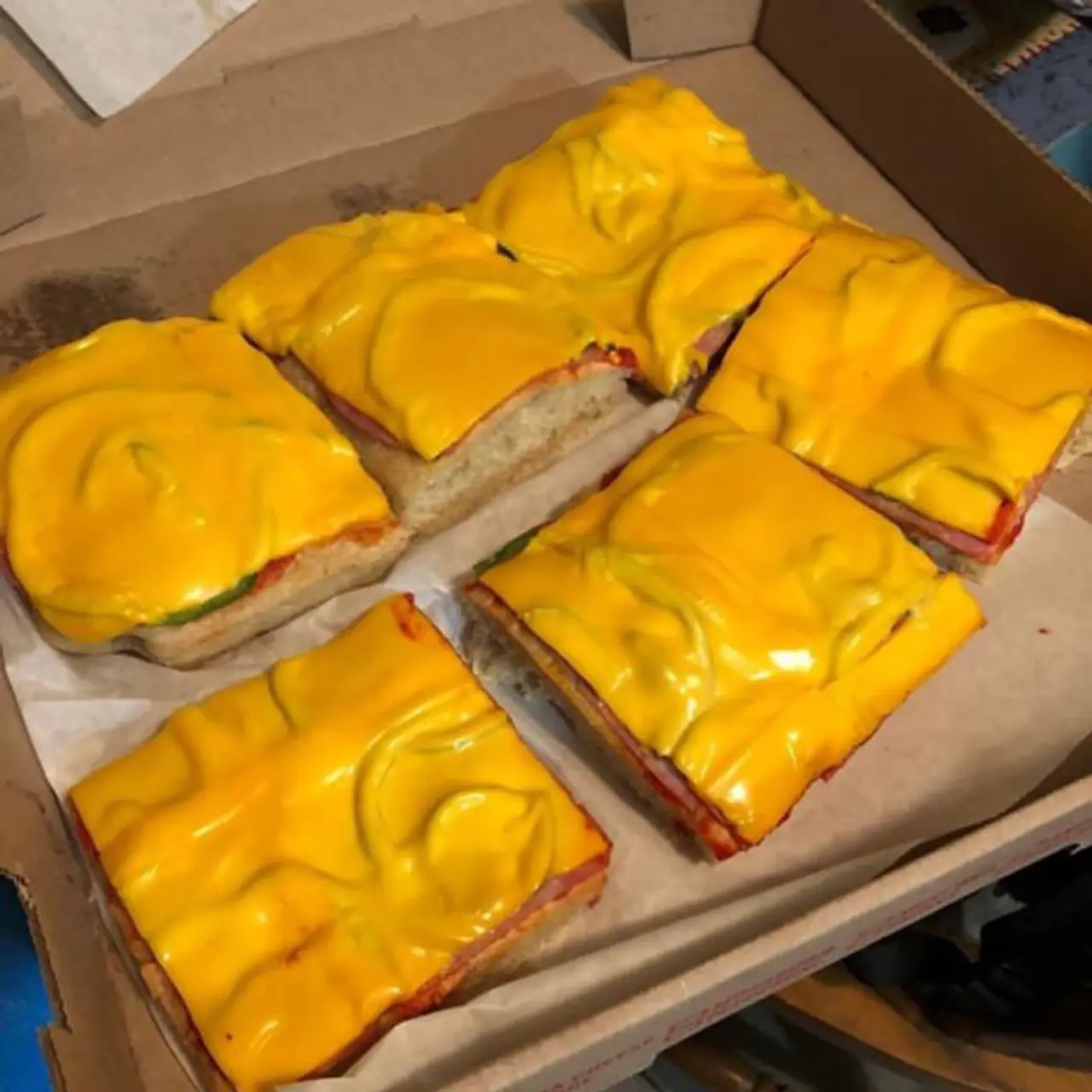 6 Potret Makanan Pakai Keju Slice Ini Jadi Nyeleneh, Tidak Meleleh ...