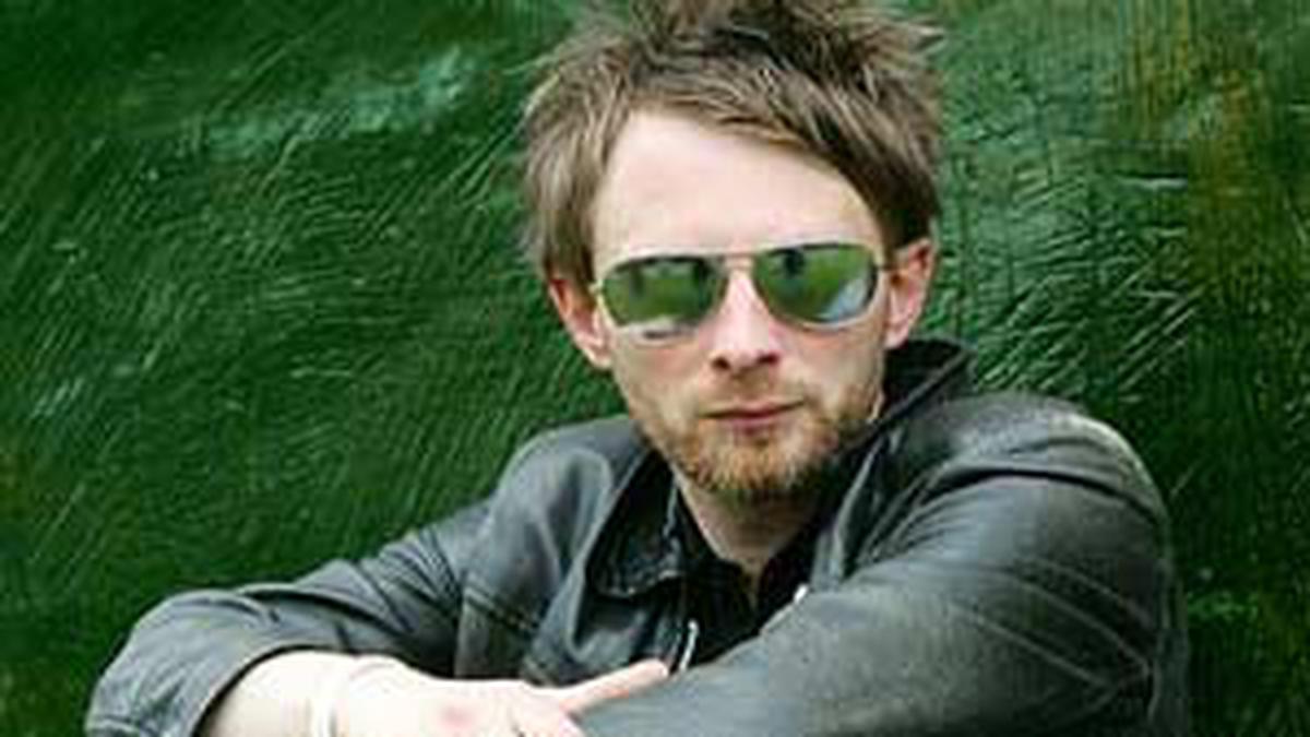 Vokalis Radiohead Rilis Album Solo Keduanya