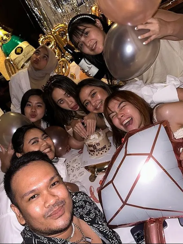 Menikah Hari Ini, 9 Potret Gritte Agatha Dapat Surprise Bridal Shower ...