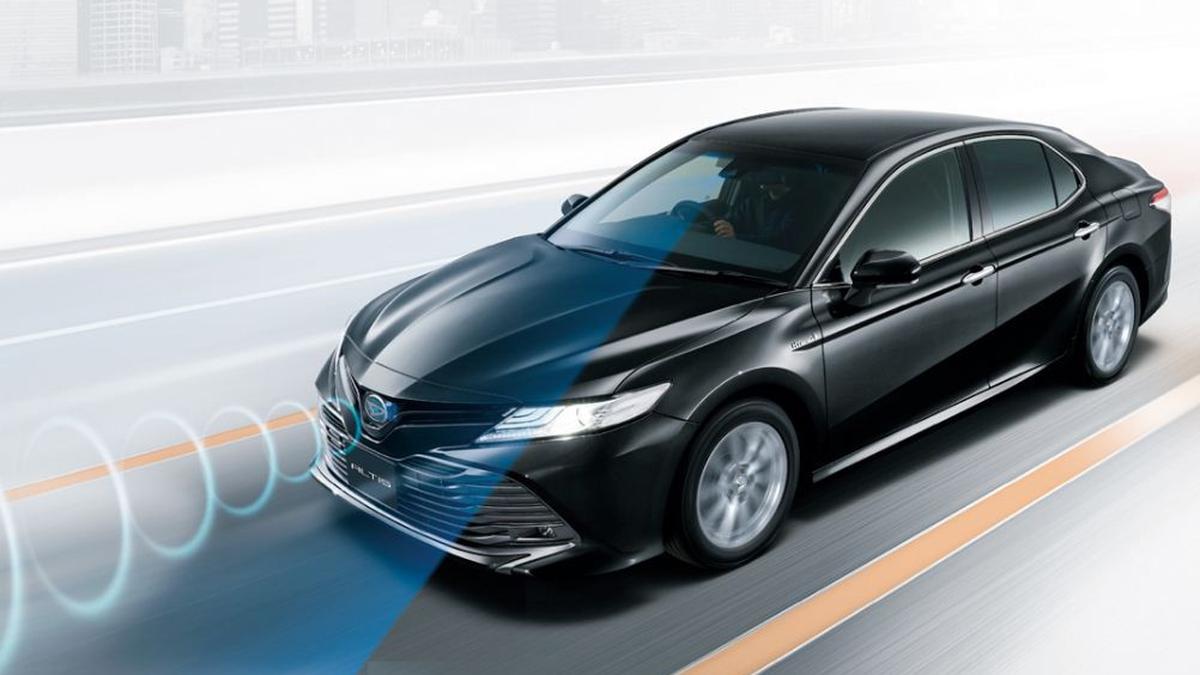 Daihatsu Altis, Sedan Baru dari Spesialis Mobil Kecil - Otomotif ...