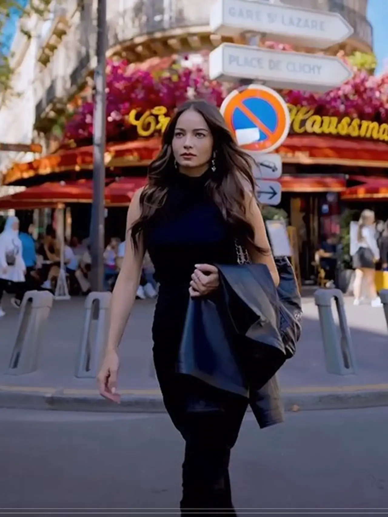 Tampilan Memukau Enzy Storia di Paris dengan Tas Chanel, Aura Makin ...