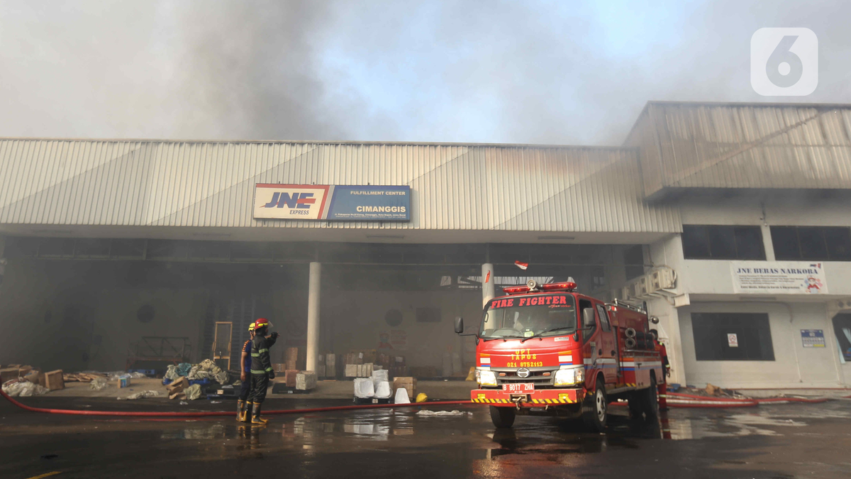 Asuransi Sinar Mas Bayar Klaim Property All Risks Kebakaran Gudang JNE ...