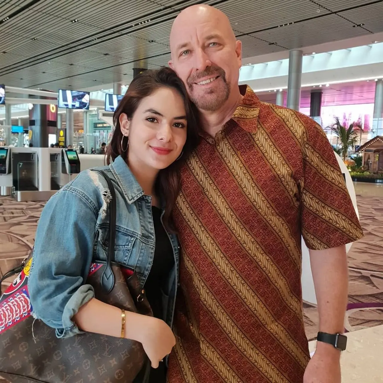 25 Artis Blasteran Bersama Ayah Bulenya, Lihat Potret Keakrabannya yang ...