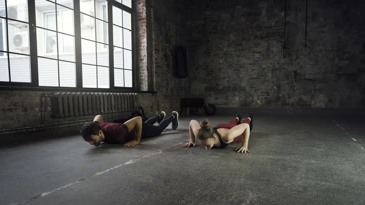 Cara Efektif Bakar Lemak dengan Latihan HIIT di Rumah - Lifestyle Fimela.com