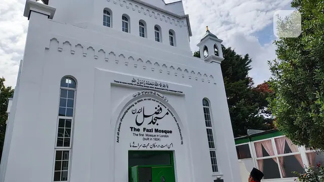 Masjid Pertama di London, Al Fazl Mosque yang Didirikan Ahmadiyah ...