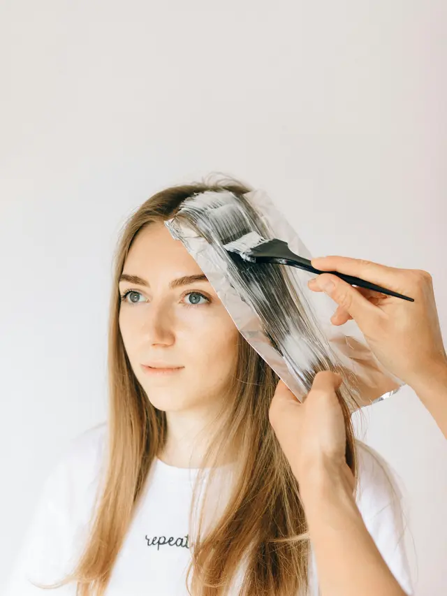 10 Rekomendasi Cat Rambut Kualitas Terbaik untuk Pria dan Wanita Tahun ...