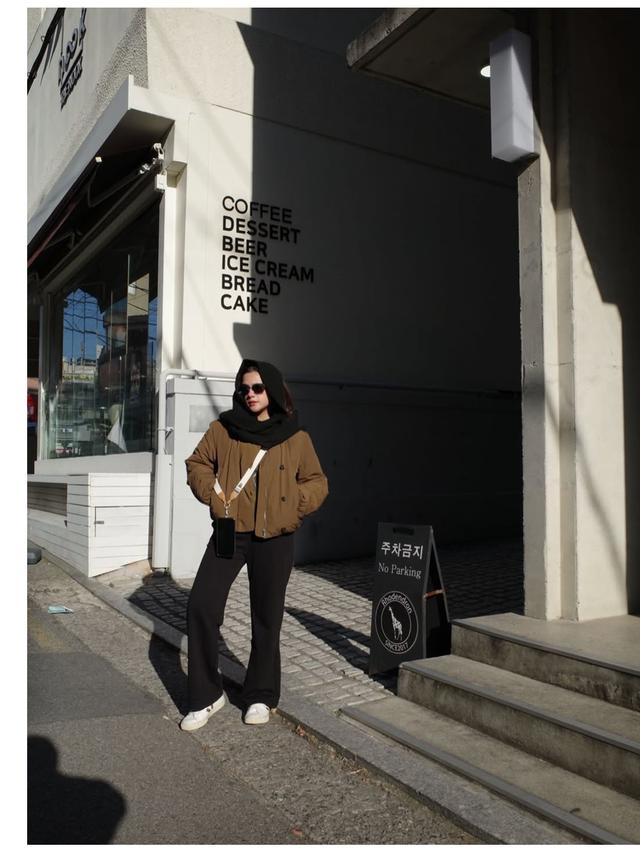 6 Gaya Musim Dingin Audi Marissa Bak Pakai Hijab saat Liburan di Korea ...