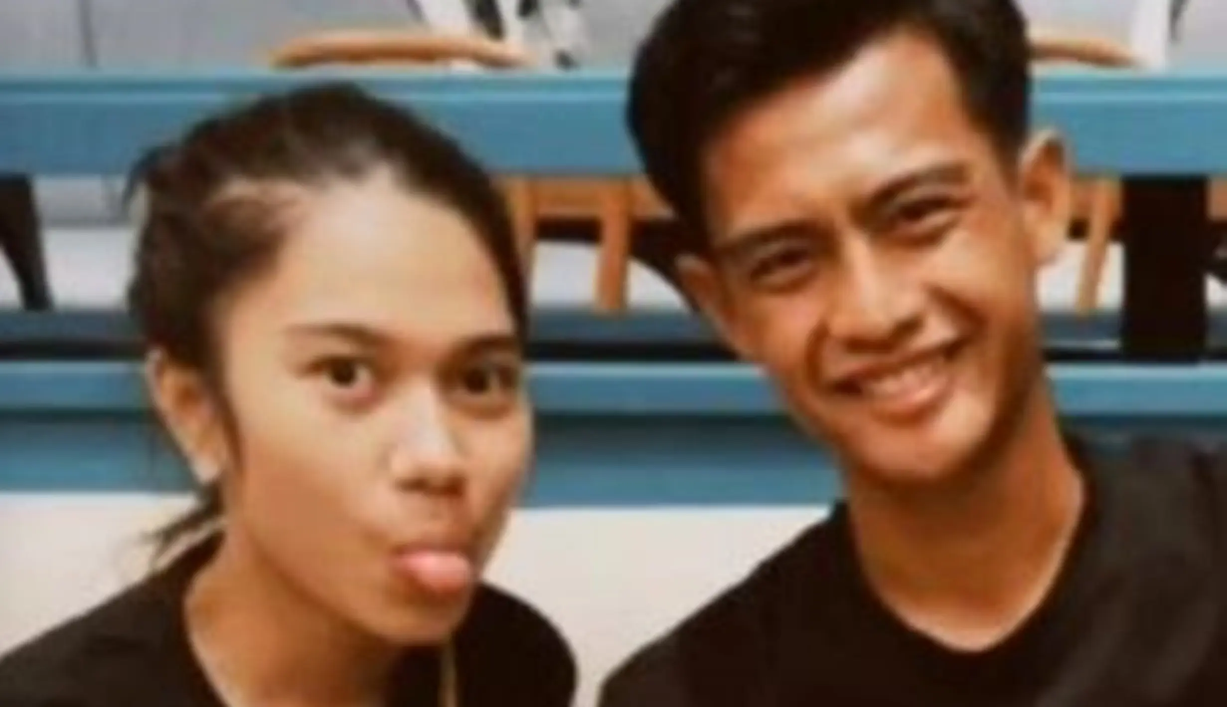 Momen Pratama Arhan dan Azizah Salsha Kompak Pakai Baju Hitam - Foto ...