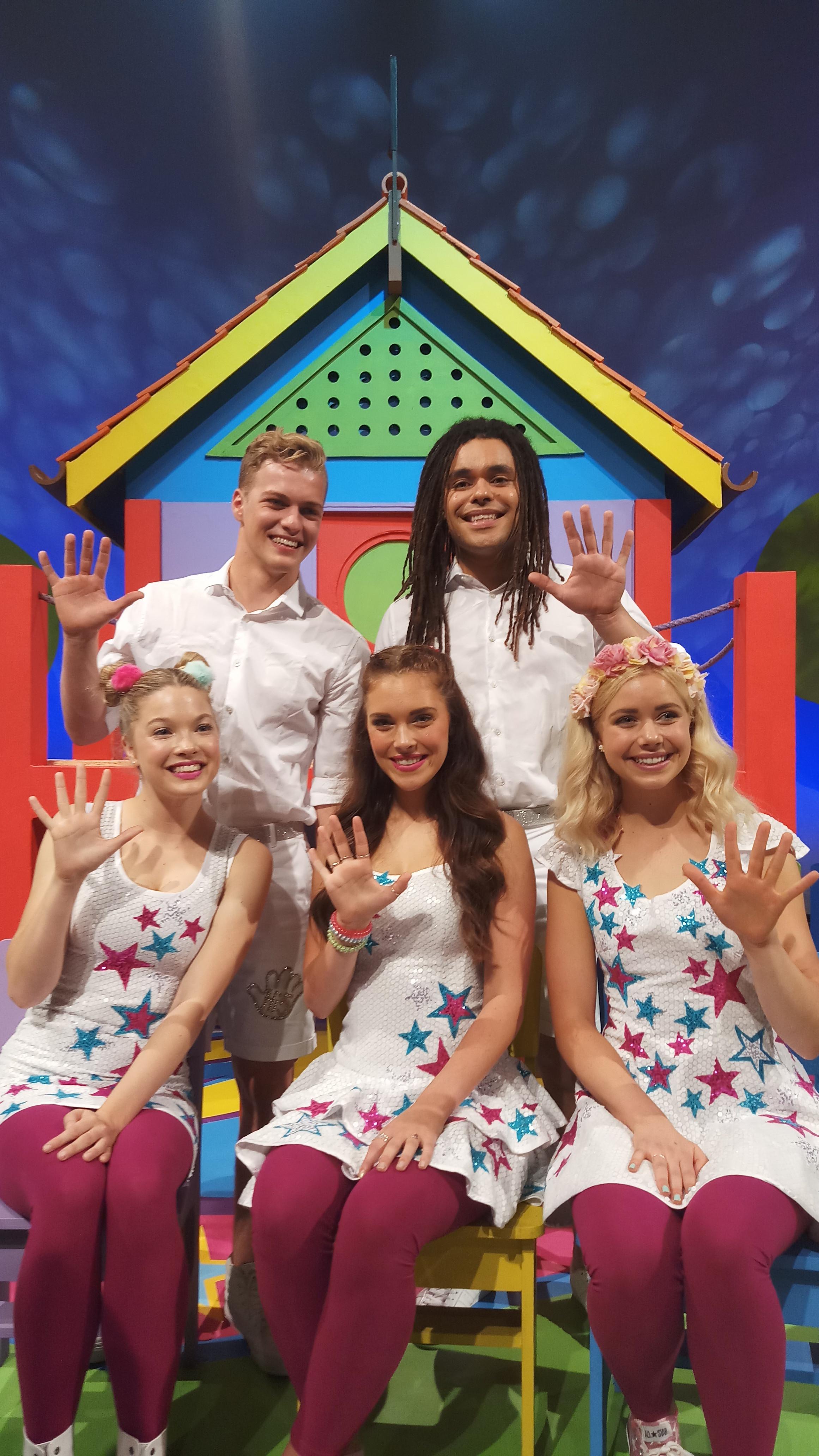Segera Tayang, Personel Hi-5 Tak Sabar Belajar Bahasa Indonesia ...