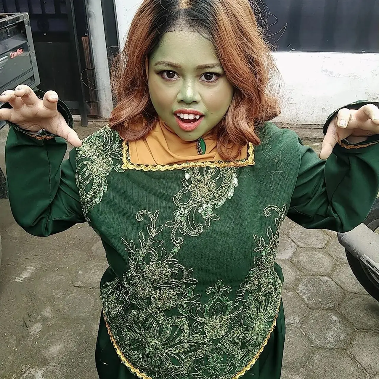 6 Potret Kekeyi Cosplay Setan Ini Nyeleneh Pol, Netizen: Sumpah Kaget ...