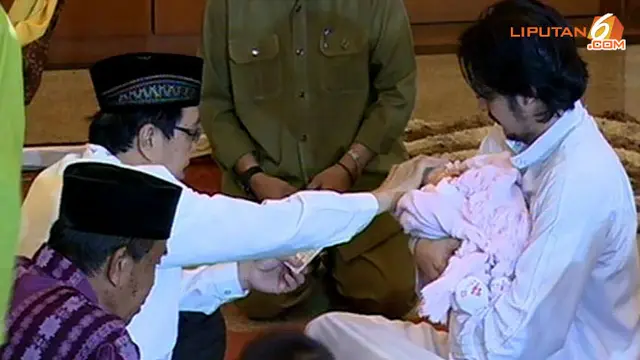 [VIDEO] Ritual Dayak Melayu Semarakkan Akikah Putri Boy Hamzah ...