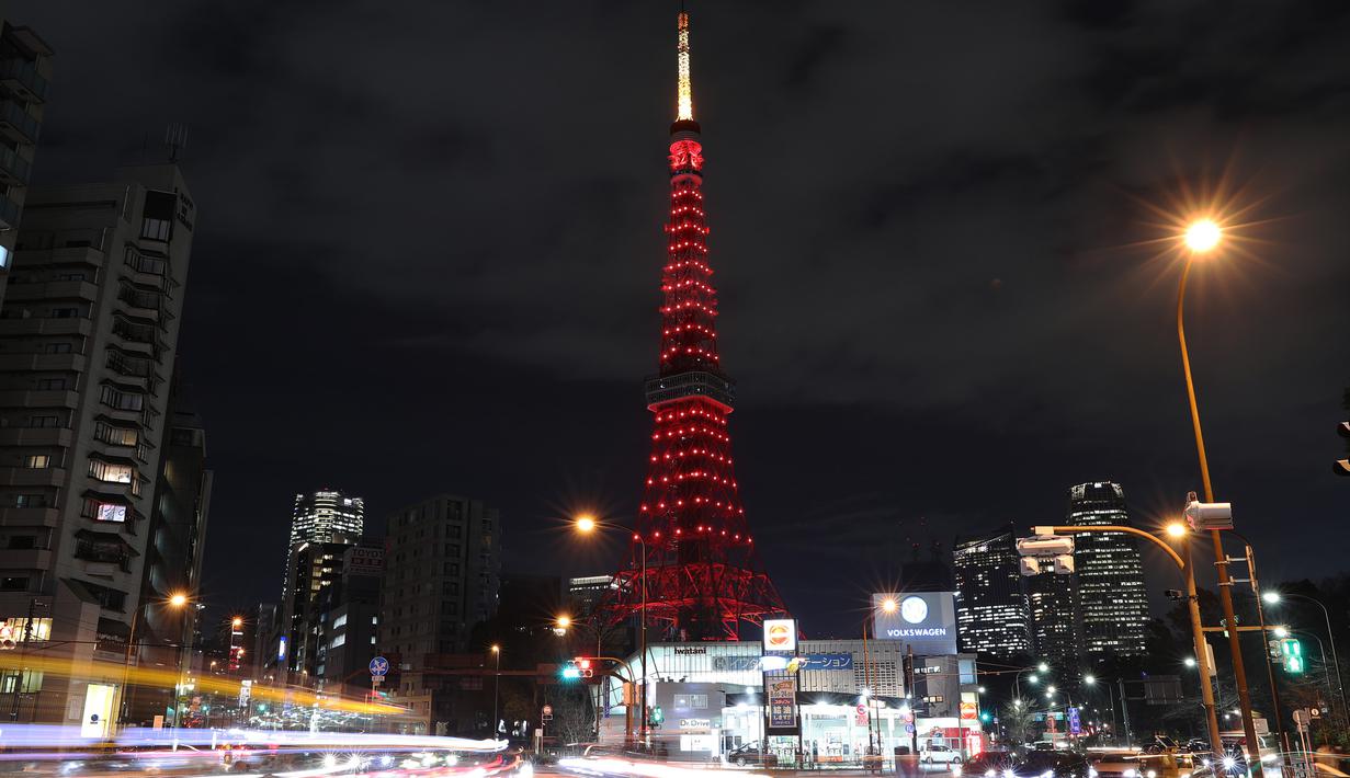 FOTO: Rayakan Imlek, Cahaya Merah Terangi Menara Tokyo - Foto Liputan6.com
