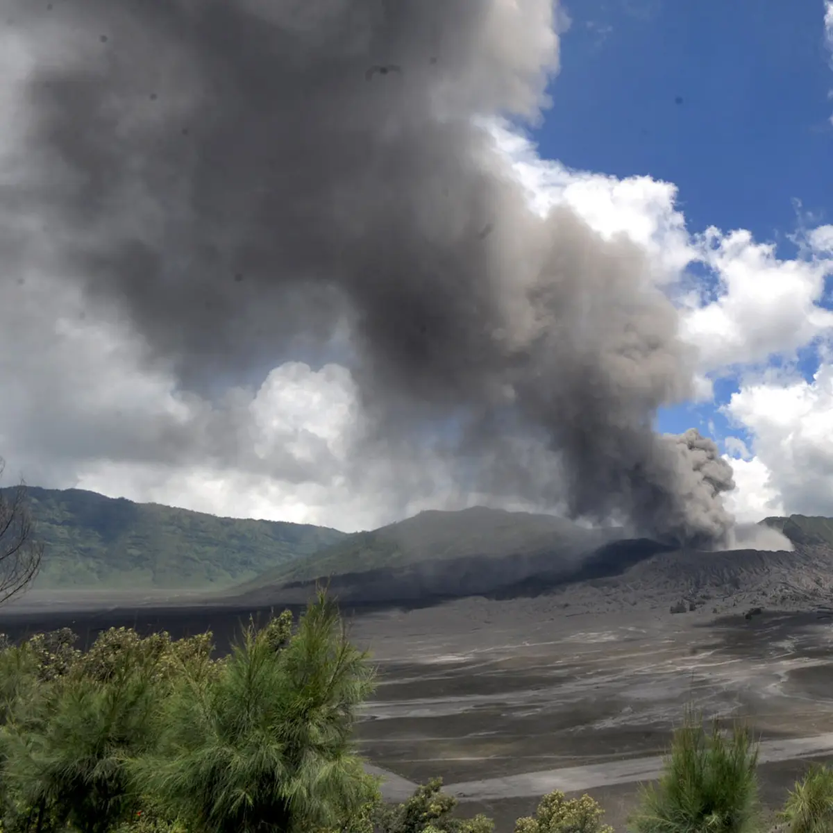 Gunung Bromo Meletus
