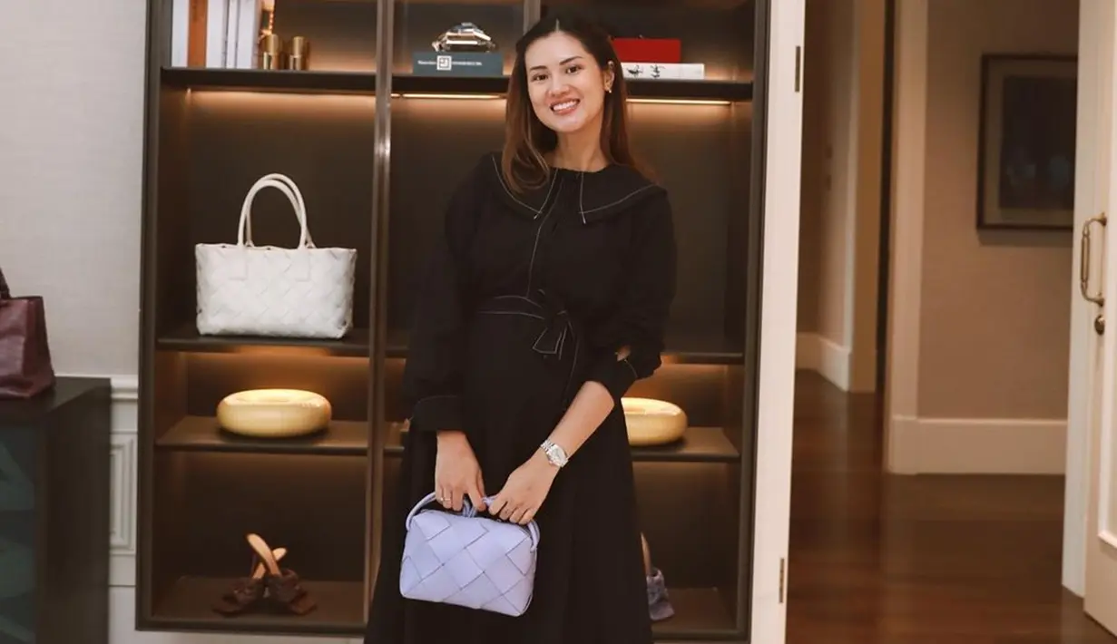 Potret Atries Angel Pamer Baby Bump di Kehamilan Pertama, Penuh Bahagia ...