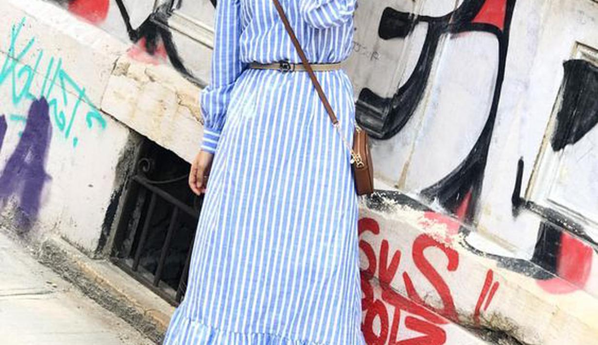 Inspirasi Dress Rumbai Hijab Untuk Wanita Bertubuh Kurus - Photo Fimela.com