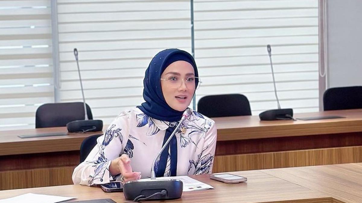 Fakta Menarik Mulan Jameela, Istri Ahmad Dhani yang Ternyata Hobi Makan ...