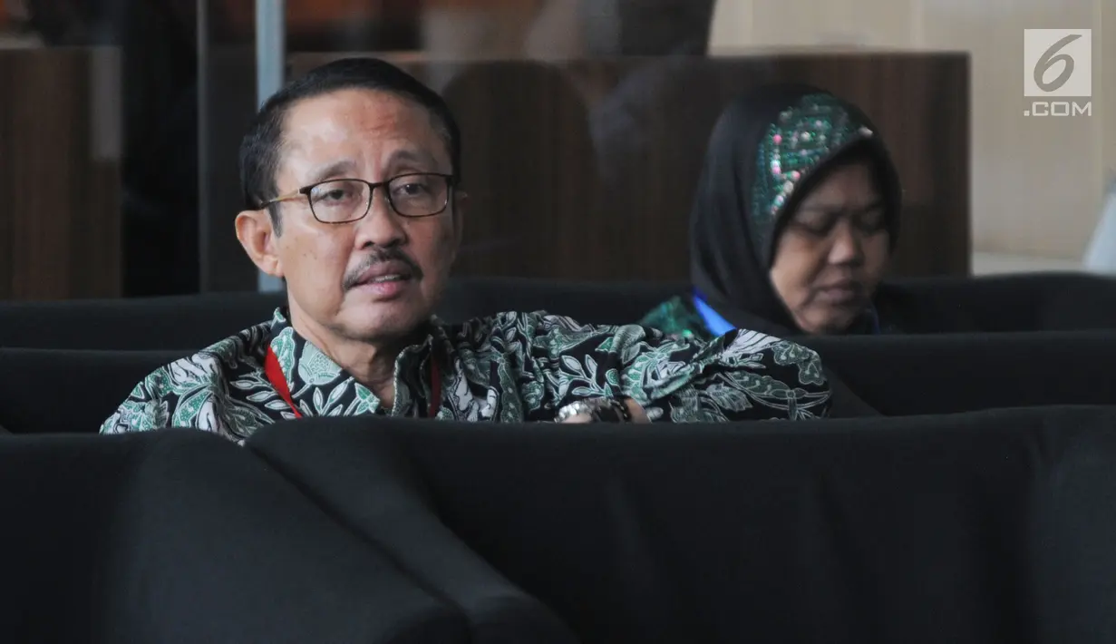 FOTO: Kasus BLBI, KPK Periksa Mantan Kepala BPPN I Putu Gede Ary Suta - Foto Liputan6.com