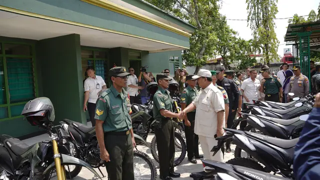 Serahkan 153 Motor Trail untuk TNI-Polri di Tuban, Prabowo: Jaga ...