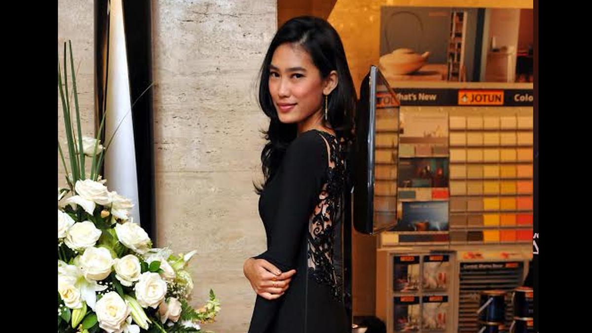 Begini Cara Alika Islamadina Jaga Kecantikan Rambutnya - Fashion ...