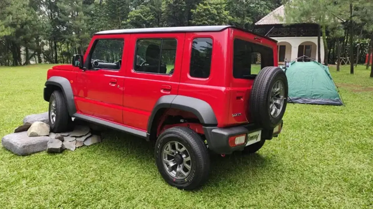 Intip Keunggulan Suzuki Jimny 5-Door, Mobil Tangguh di Setiap Medan ...