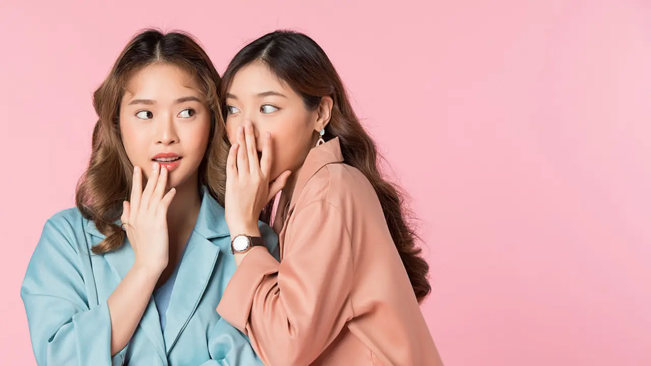 5 Zodiak Bermuka Dua yang Suka Menggosipkan Orang Lain