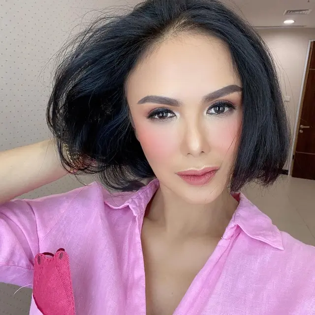 3 Potret Yuni Shara di Usia 49 Tahun yang Bikin Kagum Warganet - Entertainment Fimela.com