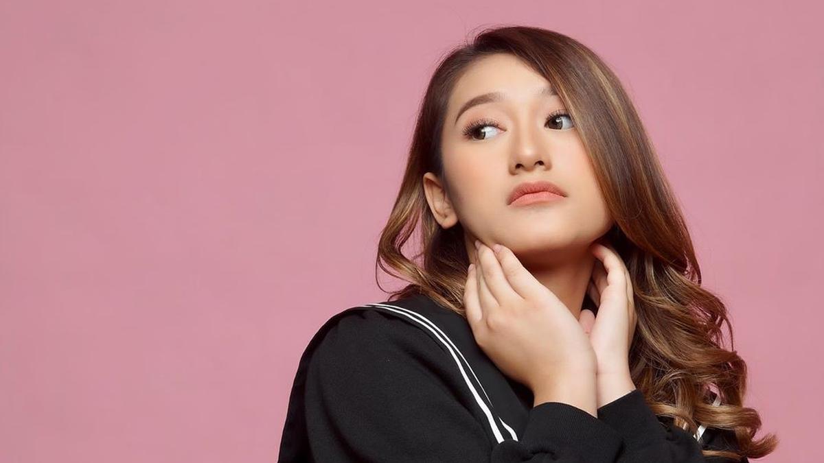 Lebih Dekat dengan Amanda Caesa, Anak Parto Patrio yang Dianugerahi ...