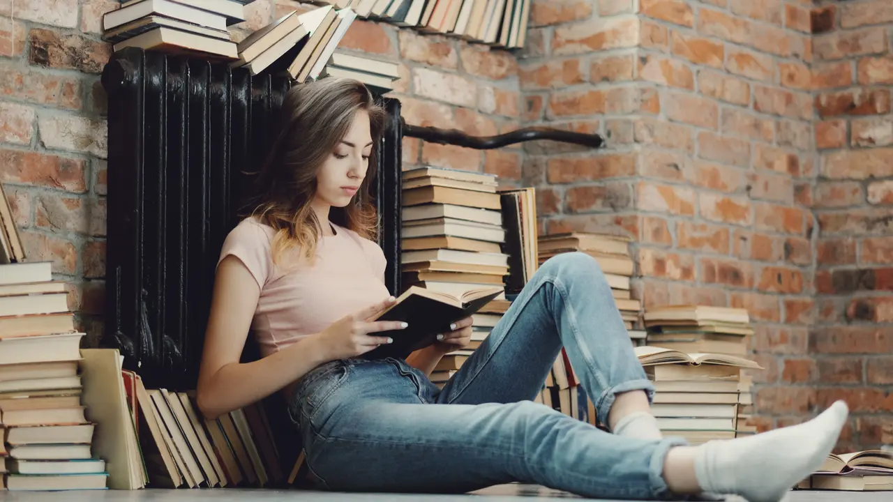 Jenis-Jenis Literasi Dasar beserta Penjelasannya - Ragam Bola.com