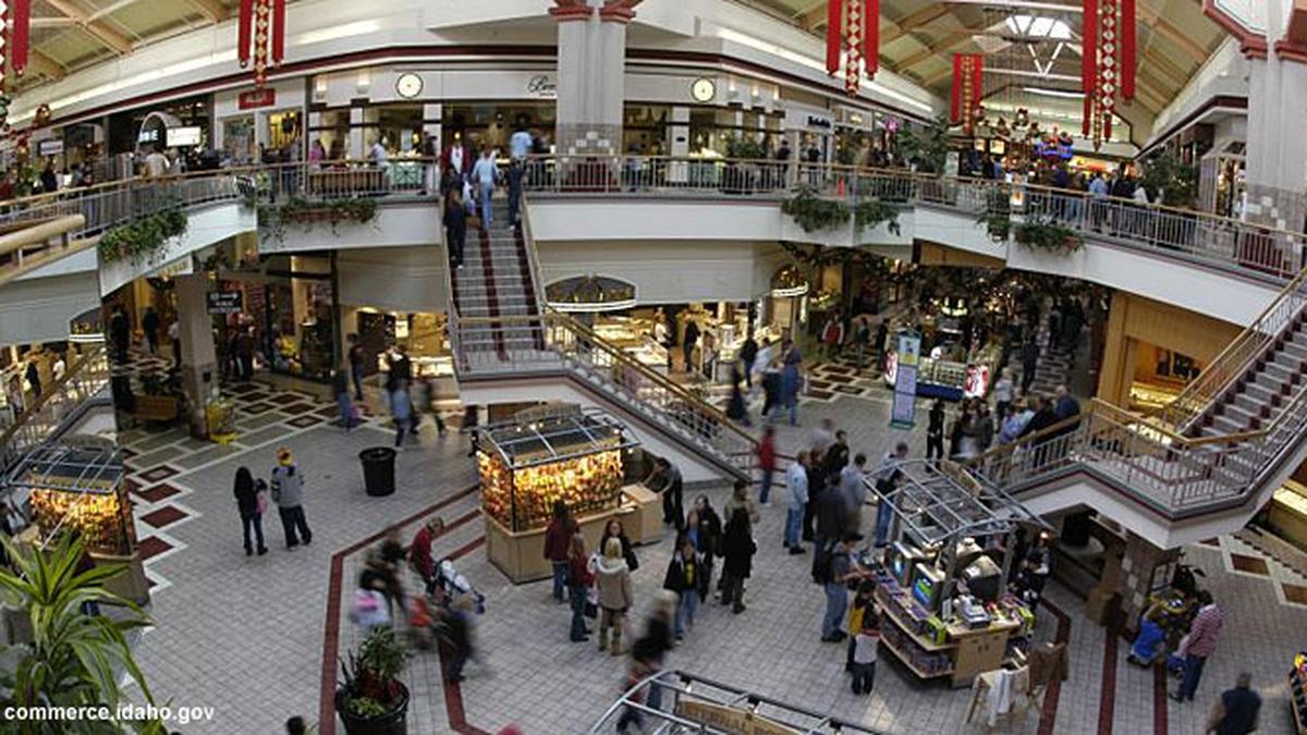 Mal Dibanjiri Pengunjung Saat Libur Idul Adha - Bisnis Liputan6.com