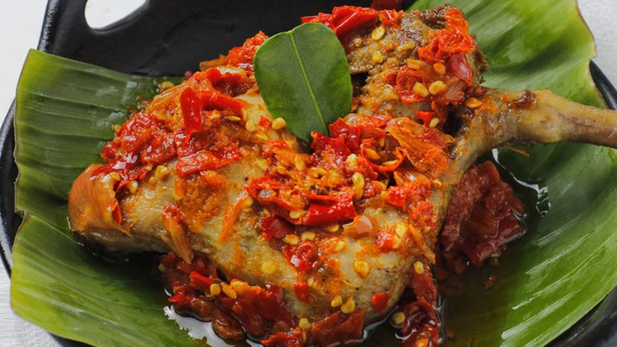11 Resep Aneka Masakan Ayam Berbumbu Pedas Gurih yang Sedap