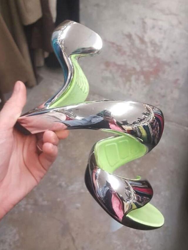Enggak Habis Pikir, 10 Potret Desain High Heels Ini Nyeleneh Banget ...