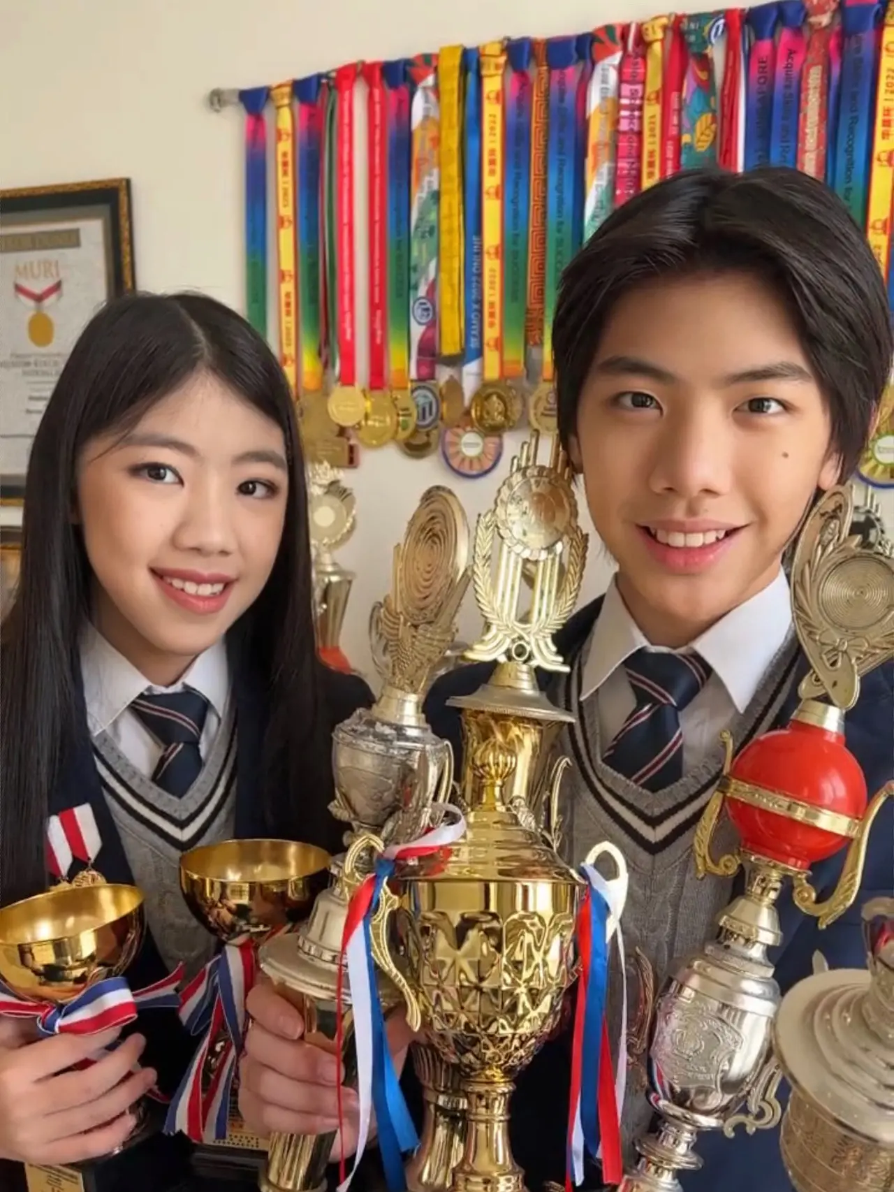 Kisah Inspiratif Mischka-Devon, Kakak Adik Berprestasi yang Viral di ...