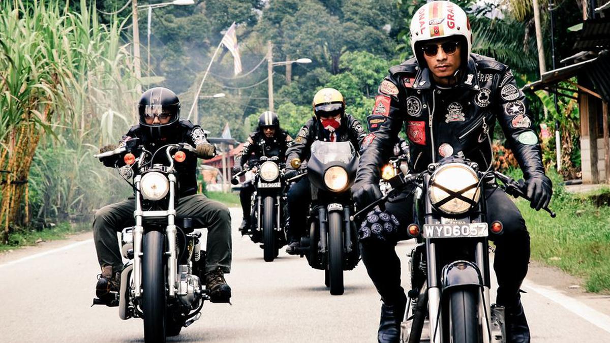 Naik Motor Lebih Keren daripada Mobil, Setuju?