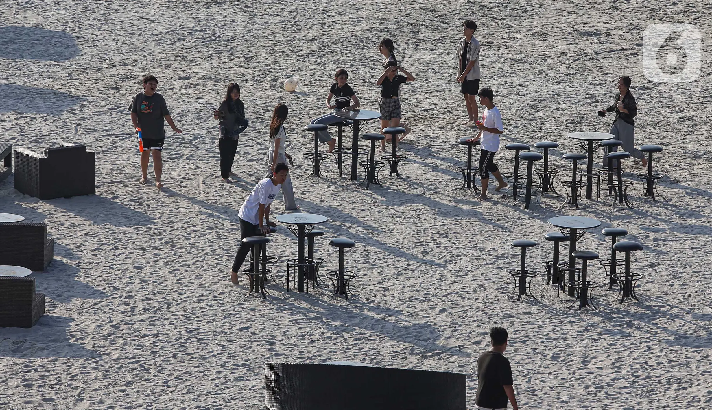 Pantai Ancol Masih Jadi Lokasi Favorit Warga Habiskan Waktu Libur - Foto Liputan6.com