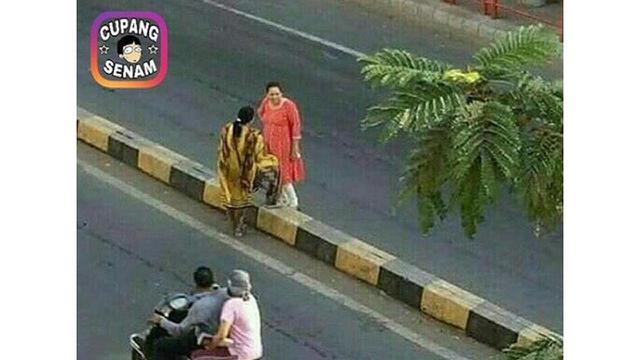 6 Kelakuan Emak-Emak saat Bergosip Ini Bikin Geleng Kepala - Hot Liputan6.com